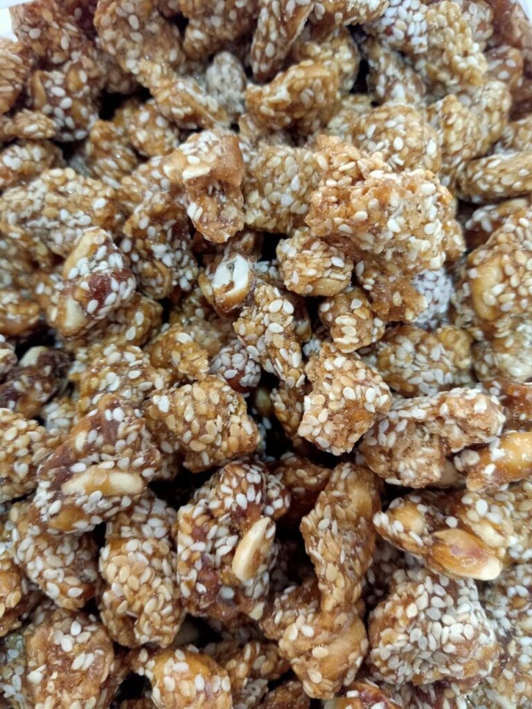 Gur, Sesame and Peanut Tofi - Zaroori Saman